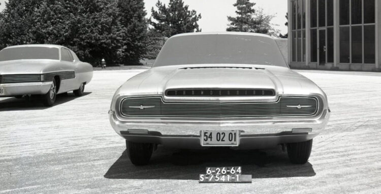 A Design at a Crossroads—1967 Thunderbird – Dean’s Garage