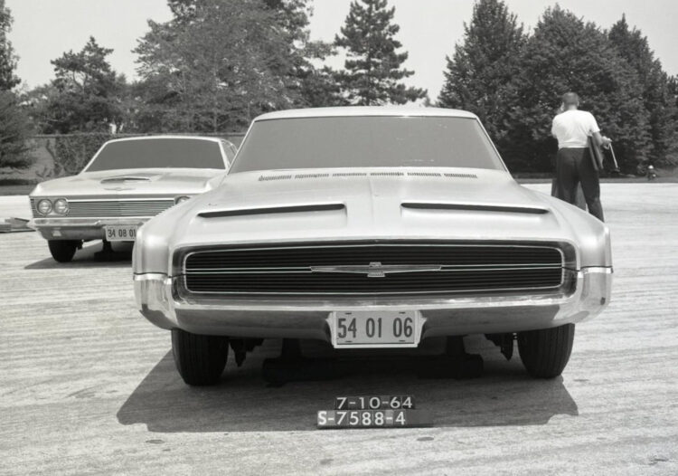 A Design at a Crossroads—1967 Thunderbird – Dean’s Garage