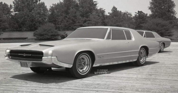 A Design at a Crossroads—1967 Thunderbird – Dean’s Garage