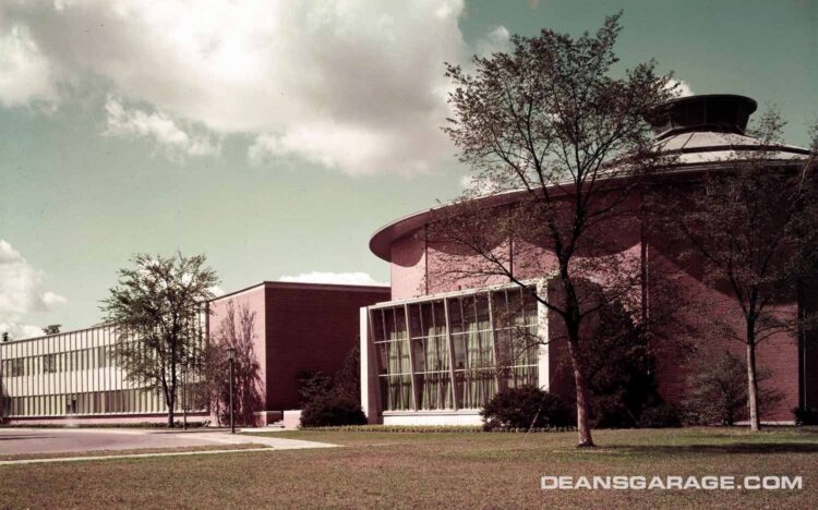 Ford Product Development Center – Dean’s Garage