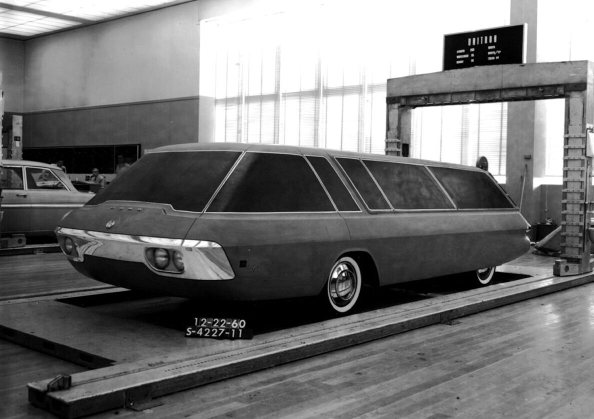 Ford Unitron – Dean’s Garage