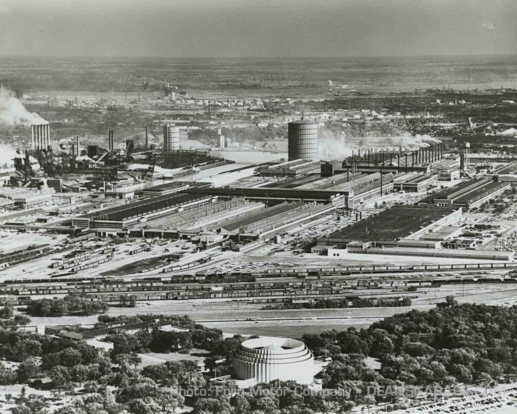 The Ford Rotunda – Dean’s Garage